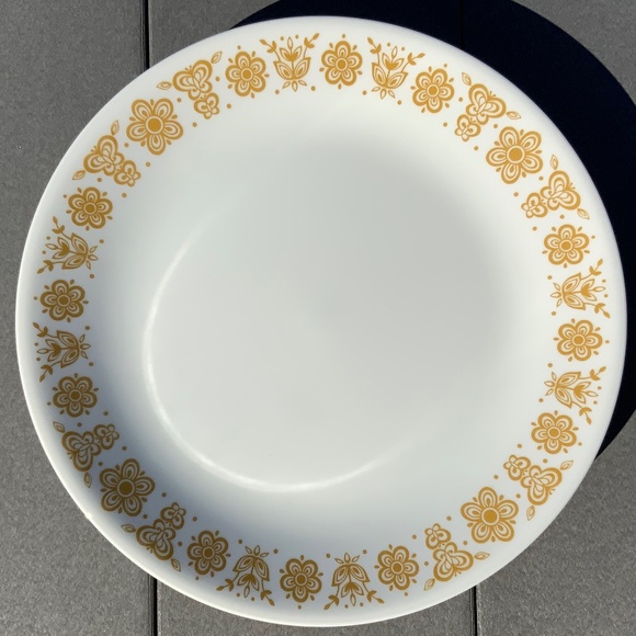 Corelle | Dining | Vintage Corelle Set Of 4 Harvest Gold Butterfly 9 34 ...